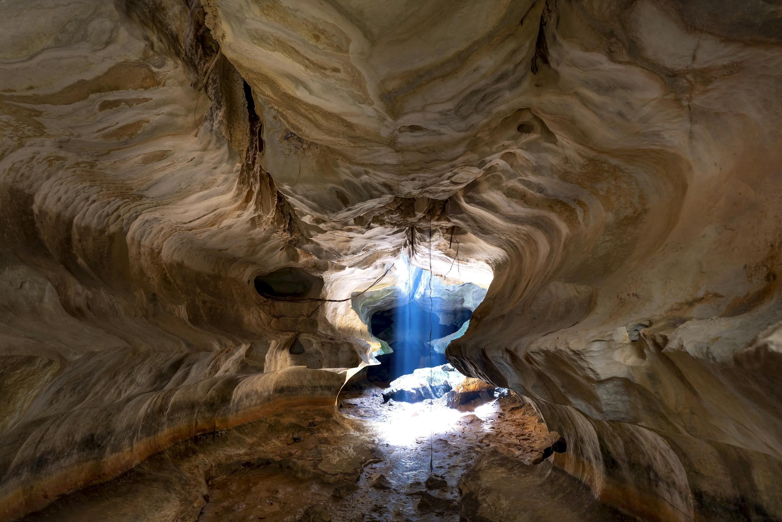 8 Hidden Caves Worth the Hike in U.S. – Her Life Adventures